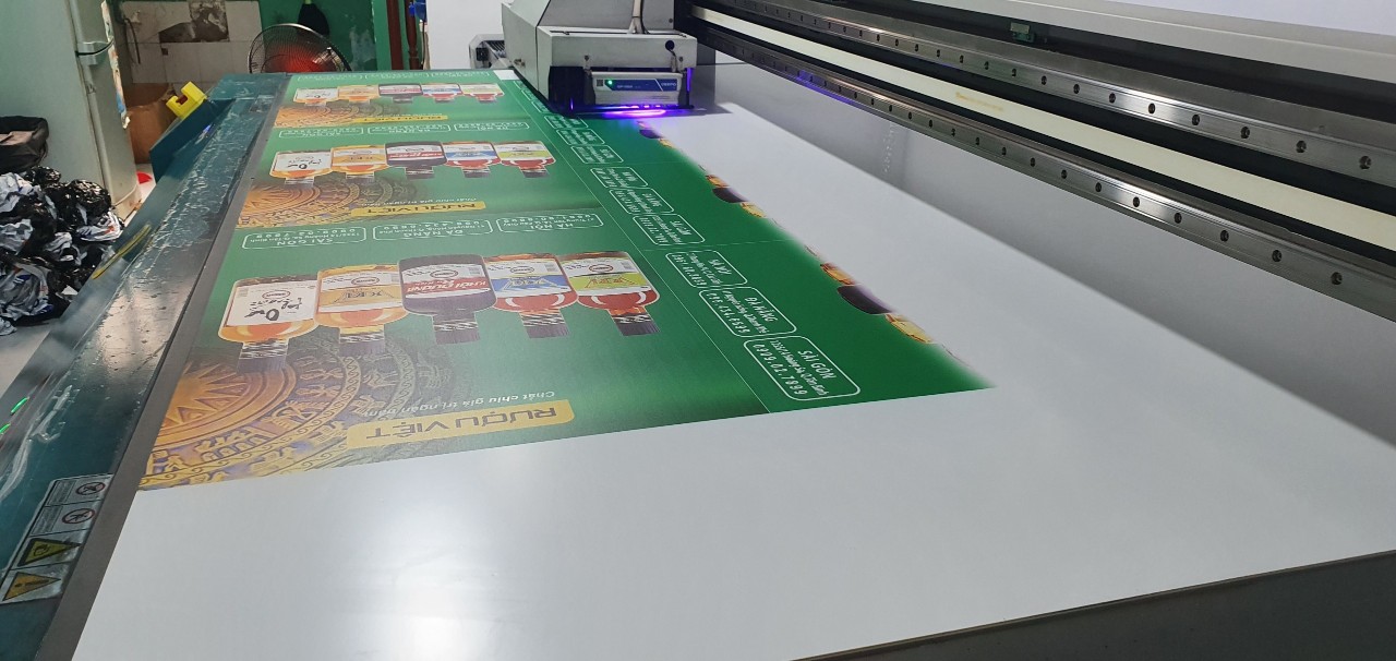 in uv trên formex mềm làm poster quảng cáo sản phẩm - IN ẤN HOÀ BÌNH